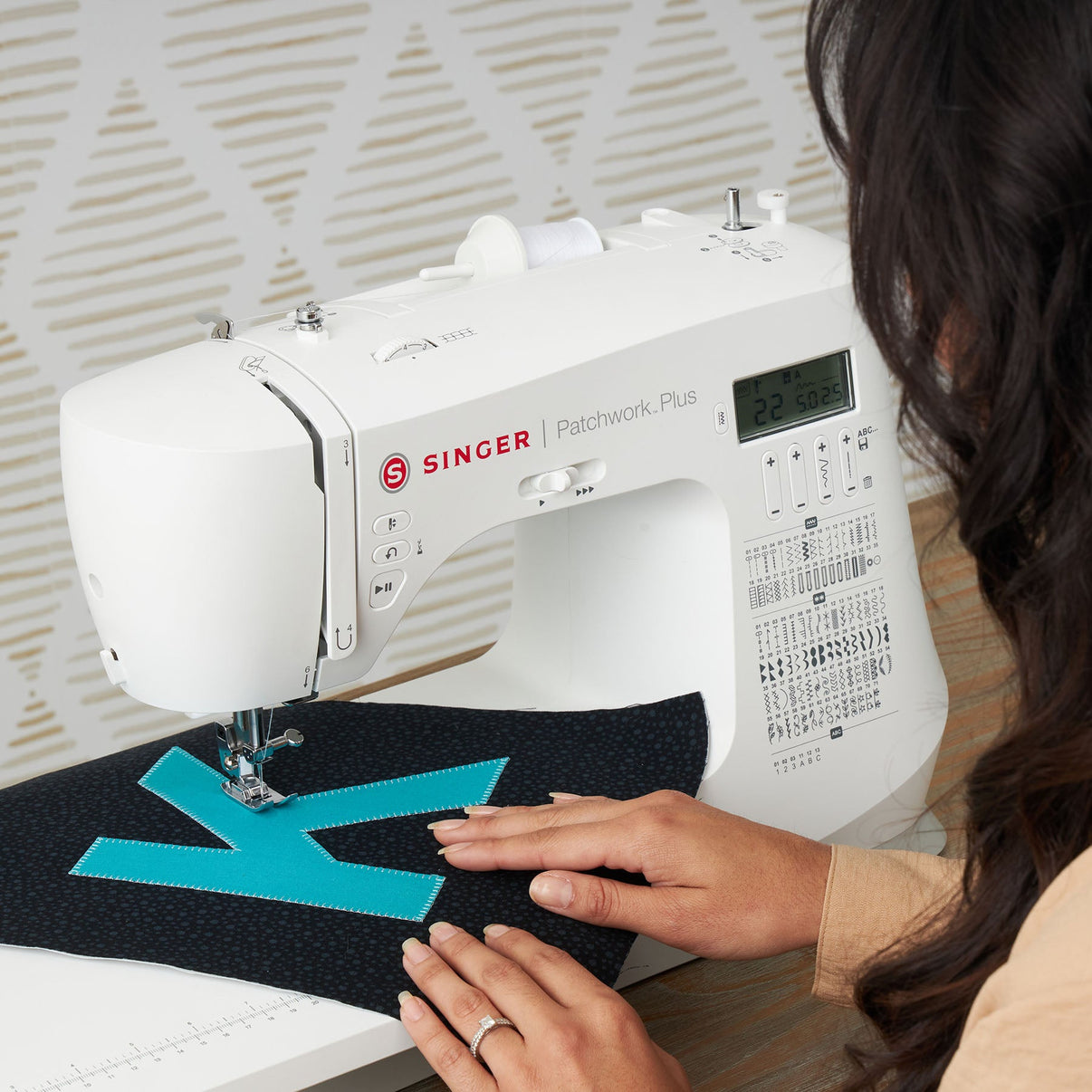 SINGER® C5980Q Patchwork Plus Sewing & Quilting Machine with Extension ...
