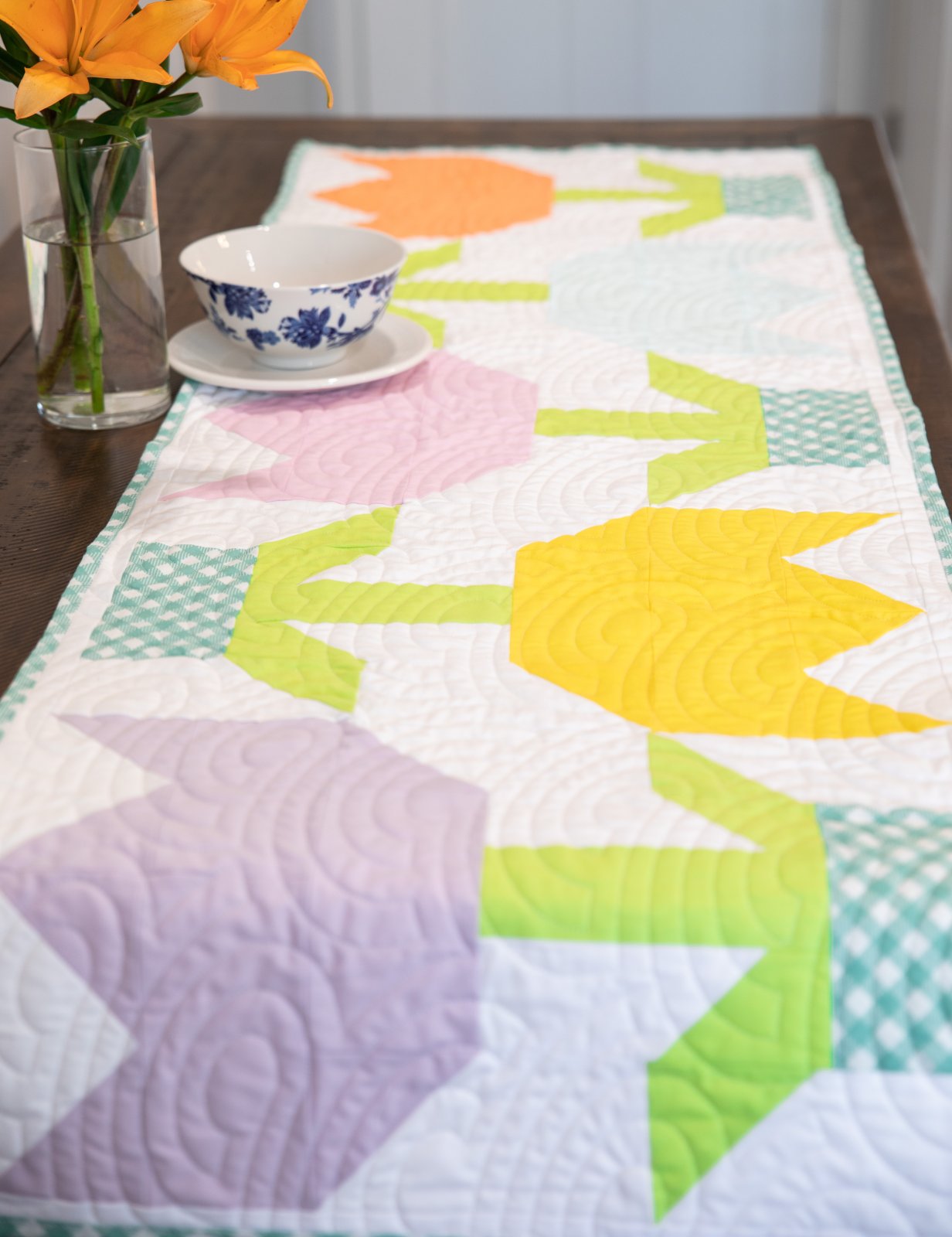 Tulip Quilted Table Runner Pattern – Five Sisters Quilt Shop